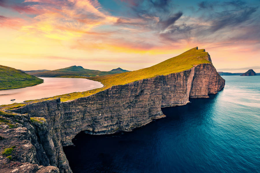 Mikinsky lighthouse Jigsaw Puzzle (Countries, Denmark) | Puzzle Garage